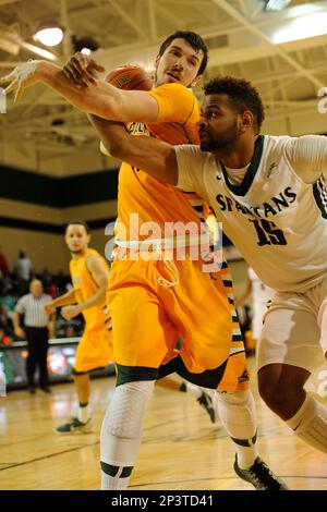 2014 November 29 | Saturday: JT Yoho (11) Forward Wright State ...