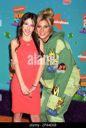 Chelsea Lascher und Jax nehmen am 04. März 2023 im kalifornischen Los ...