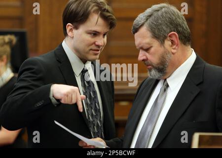 Roger Falk, attorney for Brett Seacat, delivers his closing argument in ...