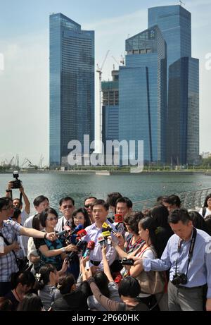 Taiwanese politician and the Mayor of Taipei, Dr Hau Lung-pin, tours ...