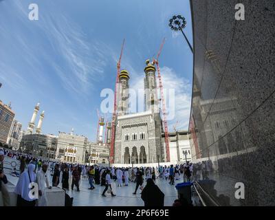Masjid Al Haram, auch bekannt als die große Moschee von Mekka, ist eine ...