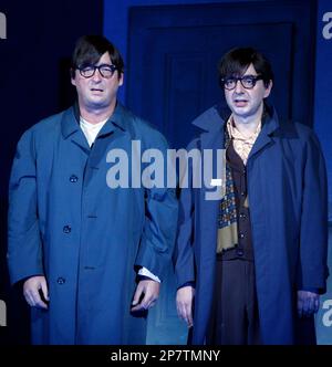 Thomas Kamper in der Rolle des Garry Lejeune und Andy Hallwaxx als ...