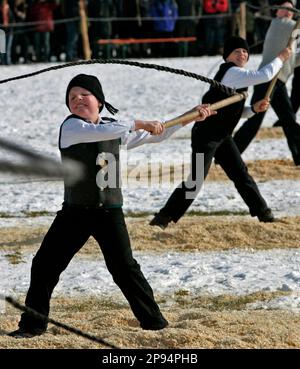 Nachwuchsschnalzer lassen am Sonntag, 15. Februar 2009 in Mitterfelden ...