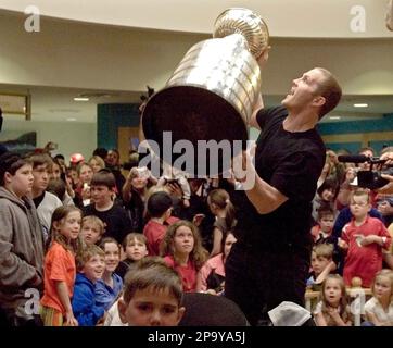 Detroit Red Wings' Danny Cleary parades the Stanley Cup in his hometown ...