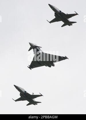 Der erste Eurofighter "Typhoon" des oesterreichischen Bundesheeres ist am Donnerstag, 12. Juli ...