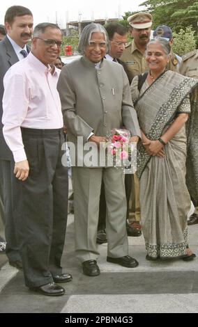 Infosys Technologies Ltd. Chief Mentor N. R. Narayana Murthy, left ...