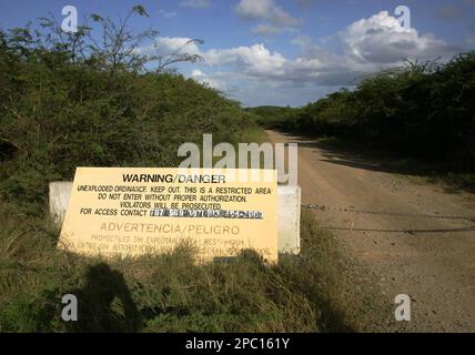 TO GO WITH STORY SLUGGED PUERTO RICO US VIEQUES THE BOMBS.- In an area ...