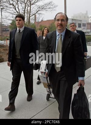 Former Duke lacrosse player Reade Seligmann is sworn in before ...