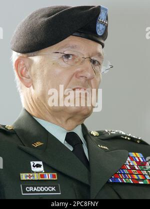 Retiring commander of the headquarters of the US European Command (US ...