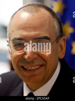 Nicolo Pollari, head of SISMI military intelligence, right and Mario ...