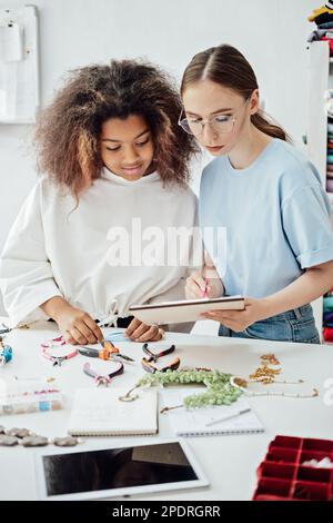 Bastelkurse, kreative Live-Workshops, Offline- und Online-Kurse ...