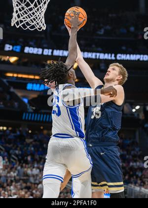 Oral Roberts forward Connor Vanover (35) shoots a 3-pointer during the ...