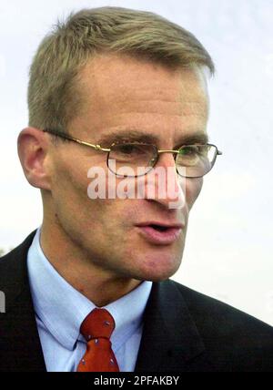 Thorsten Grenz, Vorstandsvorsitzender der MobilCom AG, leitet am Montag ...