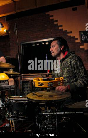 Post-Colonial Blues in einem Konzert im Boogie Club Jazz Live in Rom ...