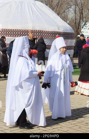 Almaty, Kasachstan. 21. März 2023 Es ist ein sehr wichtiger Feiertag ...