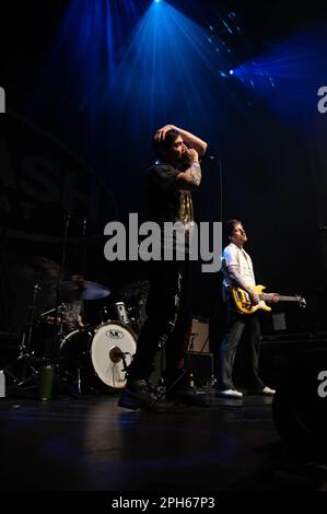 Tobi Duncan vom Müllboot tritt am 22. März 2023 in der O2 Academy ...