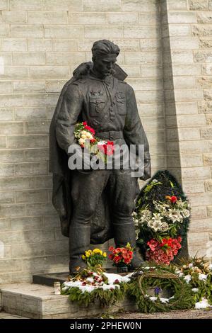 Tallinn, Estland - 03/28/2023: Bronze Soldier Monument auf dem ...