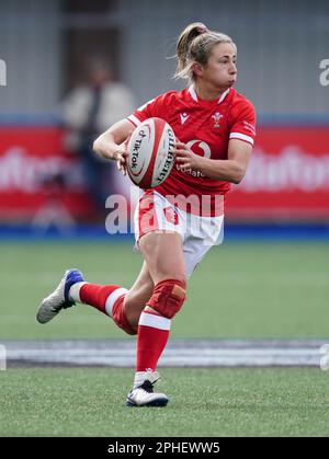 Wales' Elinor Snowsill beim TikTok Women's Six Nations Match im Cardiff ...