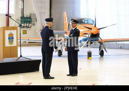 Chef der Luftwaffe Jonas Wikman bei der Zeremonie am Montag, als die ...