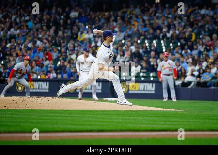 8. April 2023: Milwaukee Brewers startet den Pitcher Eric Lauer (52 ...