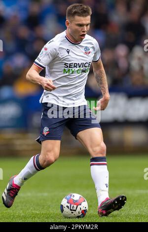 Aaron Morley #16 von Bolton Wanderers feiert sein Ziel, während des ...
