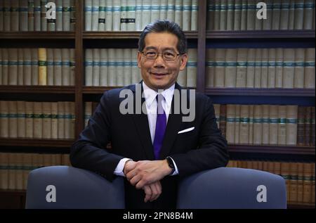 Interview mit Gregory so kam-leung in seinem Büro in Causeway Bay ...