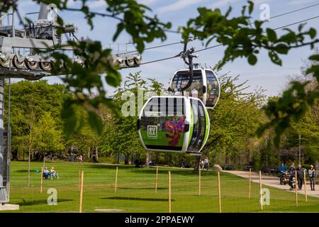 BUGA (Bundesgartenschau) Mannheim 2023: Die Seilbahn verbindet die beiden Messegelände ...