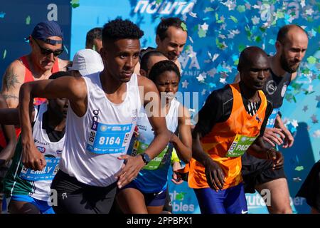 Tachlowini Gabriyesos, Eritrean born long distance runner, center ...