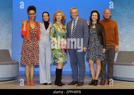 Sandrine Guiraud, Simone Ritscher, Michael Roll, Dominique Siassia und ...