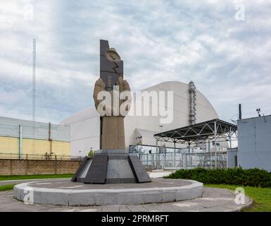 Denkmal für die Opfer von Tschernobyl im Kernkraftwerk Tschernobyl ...