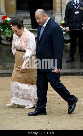Tongo's King Tupou VI and his wife Nanasipau'u Tuku'aho arrive ahead of ...