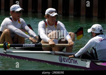 Steuermann Peter Thiede, Matthias Flach (Schlagmann), Florian Mennigen ...