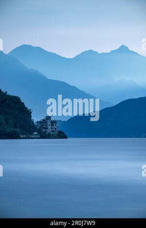 Blick über den Comer See in Richtung Villa Gaeta, Menaggio, Lombardei ...