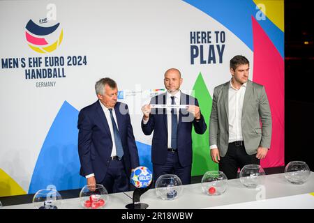 Links nach rechts Michael WIEDERER (Präsident EHF), Martin HAUSLEITNER ...