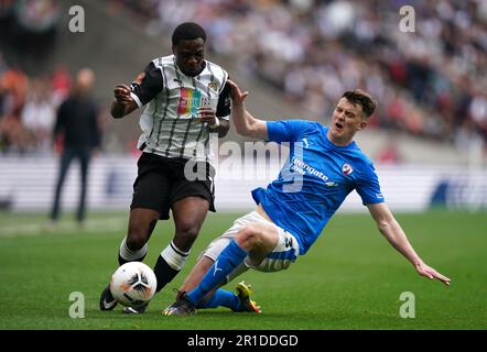 Chesterfield's Bailey Clements (rechts) und Notts County Ruben ...