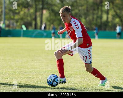 Wolfsburg, Deutschland. 08., Mai 2023. Adam Daghim (11) aus Dänemark ...