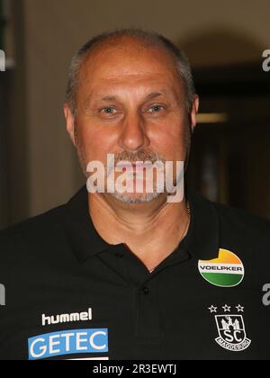 Torwarttrainer Antoni Parecki ( SC Magdeburg) Handball Bundesliga ...