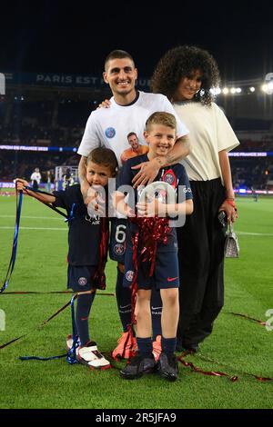 Paris Saint-Germain's Italian midfielder Marco Verratti poses with his ...