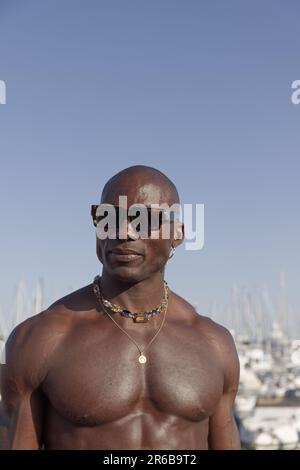 Cannes, 2023. 25tch. Mai, 2023. Takam Alain Giresse und Karine Barclais ...