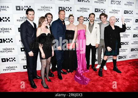 Izzy Meikle-Small, left, David Berry, Maril Davis, Joey Phillips, Sam ...