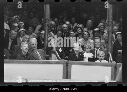 Aktuell 38-7-1960: Simsalabim im Circus Arnardo in Ola Narr in Oslo ...