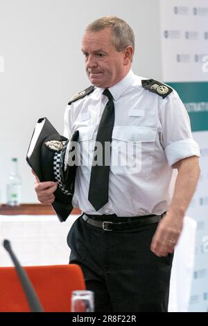 Chief Constable Sir Iain Livingstone QPM während der Vorstandssitzung ...