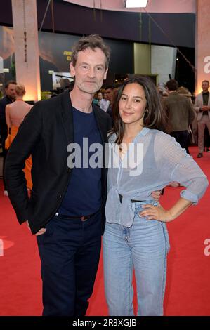Jörg Hartmann mit Partnerin Silvia Medina bei der Premiere des Kinofilms „Indiana Jones and the ...