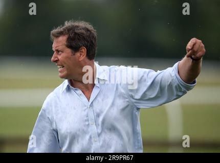 Trainer Charlie Longsdon feiert als Everyonesgame Riaded by Lilly ...