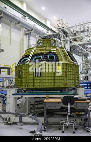 Artemis IV Orion Druckbehälter an KSC versandt. Teams in der ...