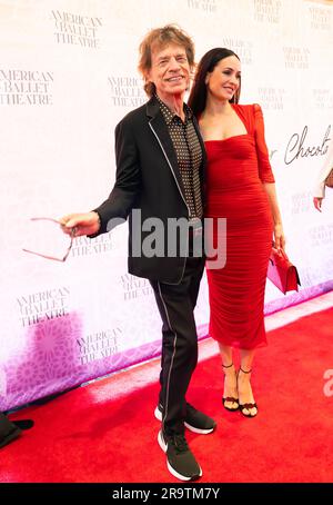 Lincoln Center, NYC - 22. Juni 2023: Mick Jagger und seine Freundin ...