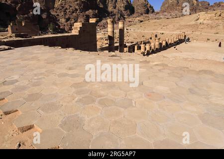 Blick über den Großen Tempel, Petra, UNESCO-Weltkulturerbe, Wadi Musa ...