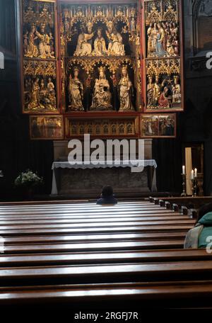 Altar in der Stephansdom in Wien Stockfotografie - Alamy