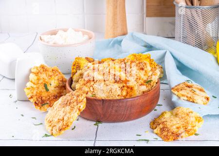 Hüttenkäse-Chips, Protein-Keto-Diät gesunde alternative Snack ...