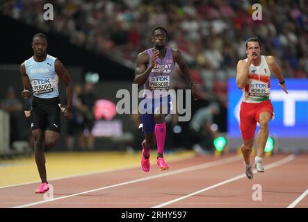 Großbritannien Reece Prescod (Mitte) in der Männer 100m Hitze 4 am ...